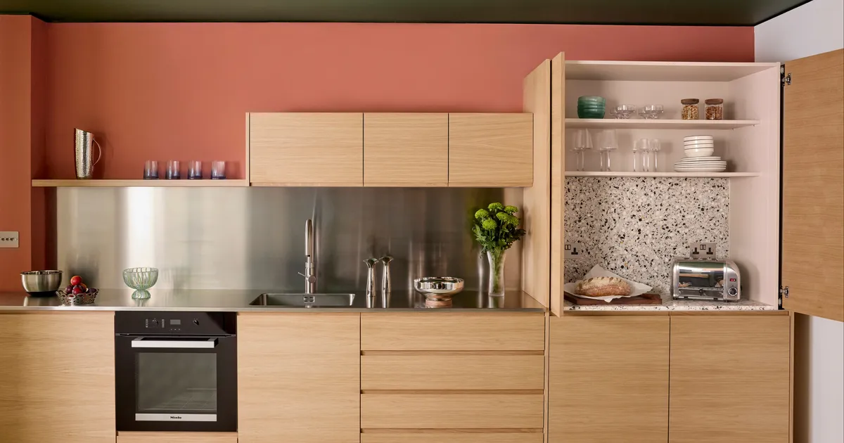Showroom | Bespoke Kitchen | Beams Renovation London